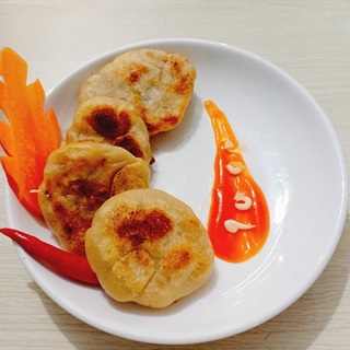 Bánh rán chiên nhân chả giò